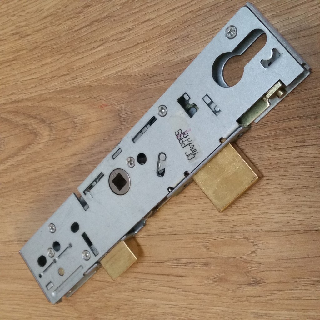 SARACEN 28mm Split Spindle (MLC17S) – LockStocker – King Solutions