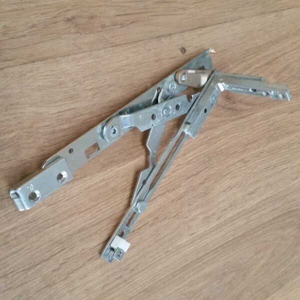 Bottom Hinge Set – 22/13/13 (MBH221313) – LockStocker – King Solutions