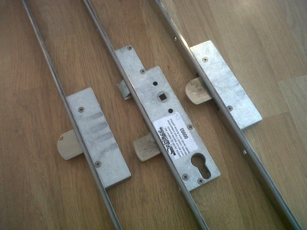 REYNAERS LATCH 3XDROPBOLT 22MM URAIL (REY01) – LockStocker – King Solutions